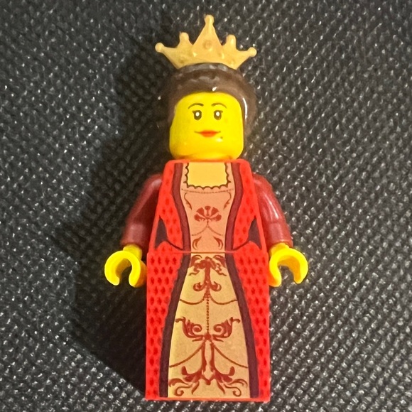 Lego | Toys | New Lego Kingdom Castle Queen Minifigure With Black Hair ...
